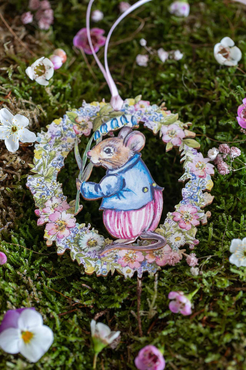 HANGING WOODEN DECORATIONS – Amy Swann